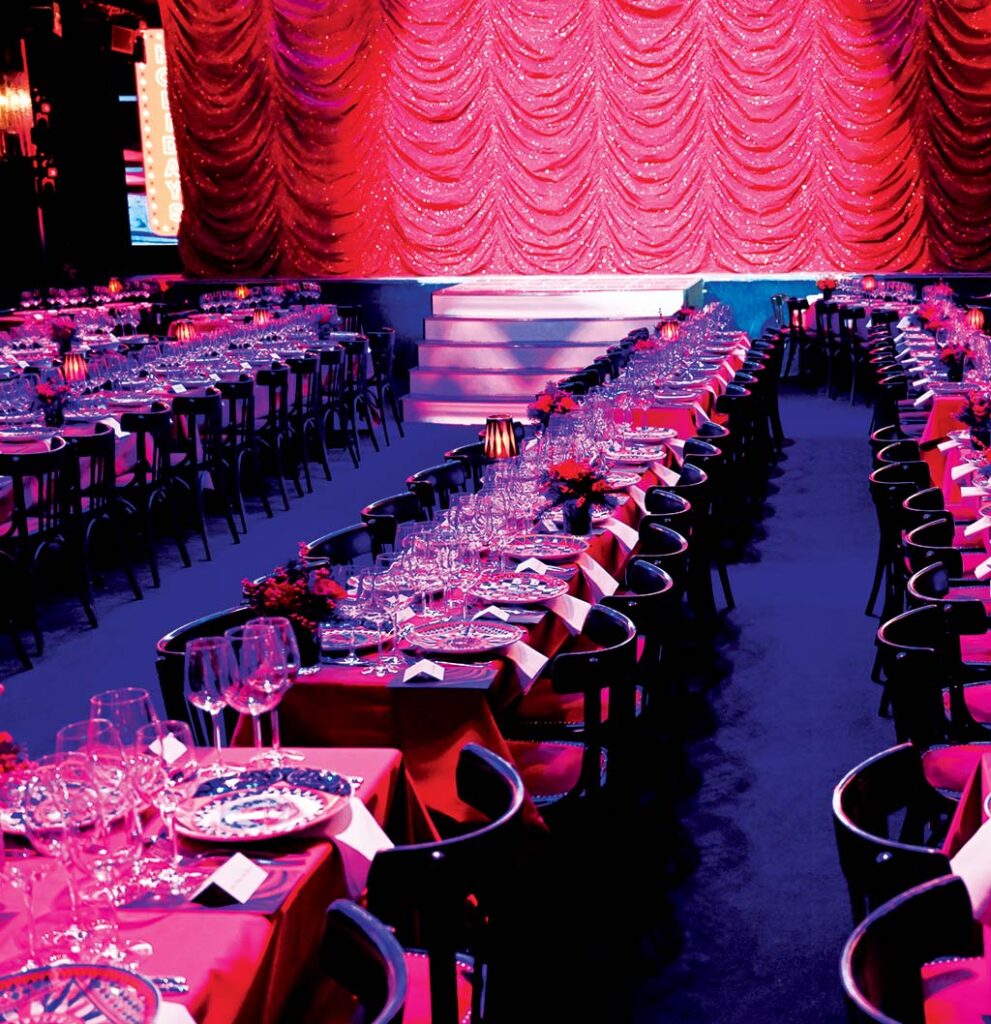 Dinner Show at Paradis Latin, Cabaret in Paris | Paradis Latin